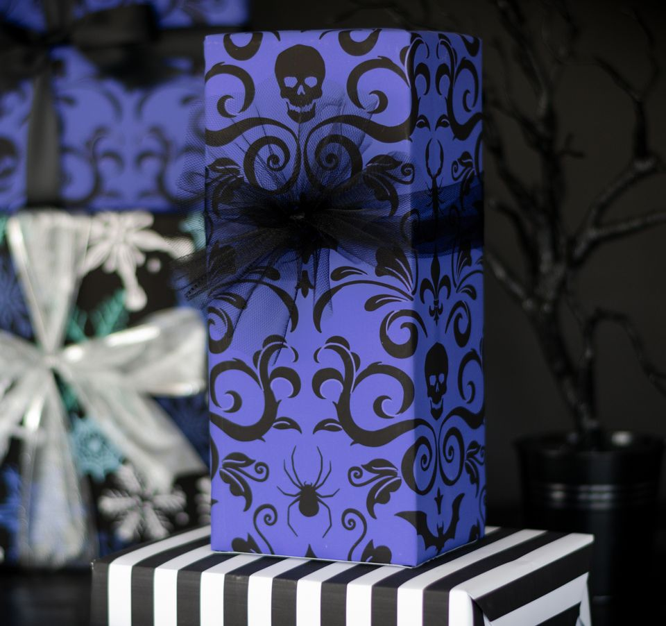 Spooky Gothic Gift Wrap – Spooky Cat Press